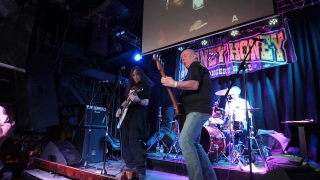 Помойка (Фронт). Z-TRAKTORZ