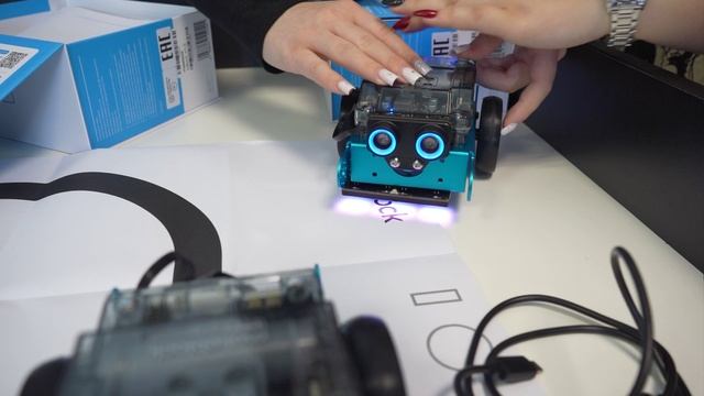 Шесть современных мастерских открылись во Владивостокском педколледже.
