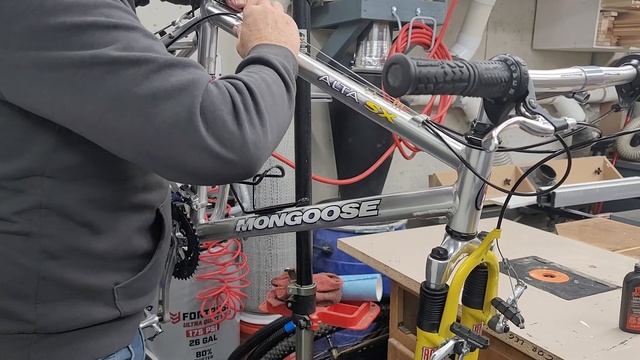 This is NOT a Walmart Mongoose!  Starring a 1996 Mongoose Alta SX & Rock Shox Quadra 21R rebuild