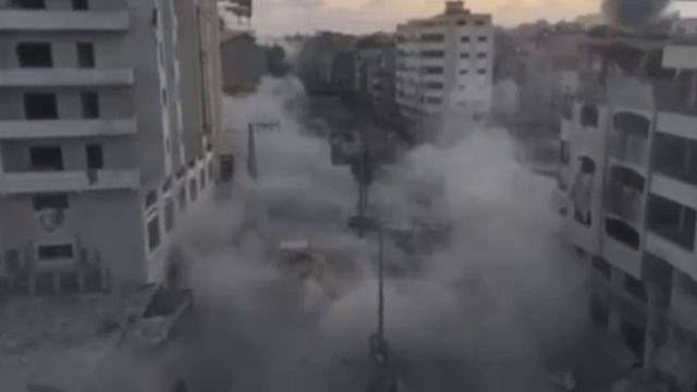 Израильские танки в самом центре города Газа.