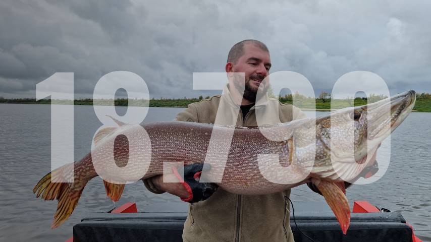 Рыбалка в ХМАО, трофей жизни - щука весом 18.790!