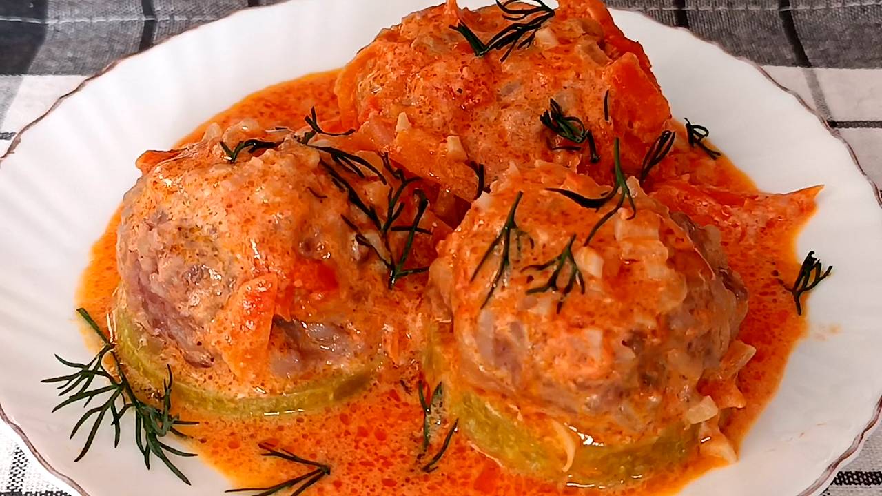 📌 Кабачки с фаршем, тушеные на сковороде