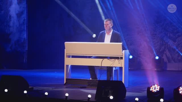 Андрей Кондратенко "Восточный ветер"