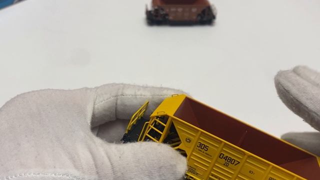 Распаковка: хоппер-дозаторные вагоны ЦНИИ ДВЗ от Albert Modell в масштабе 1:87