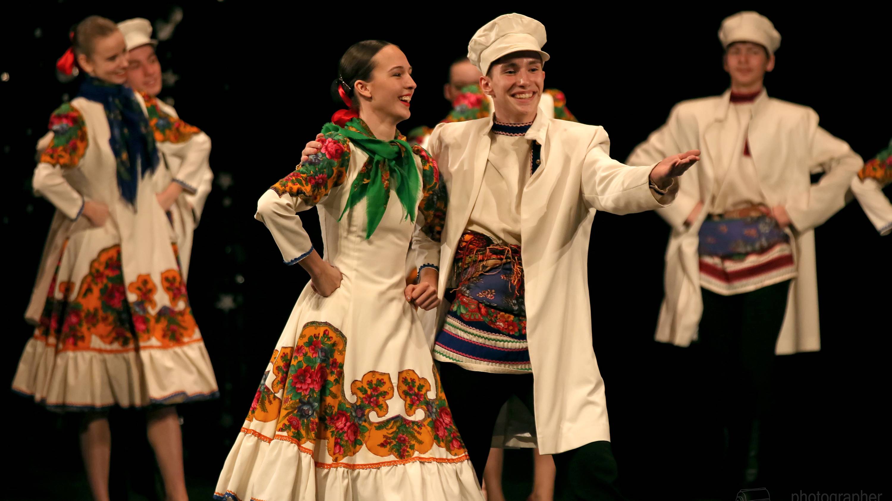 «ПАВЛОВОПОСАДСКИЕ ГУЛЯНИЯ», Ансамбль "Школьные годы". "PAVLOVOPOSAD CELEBRATIONS", "School Years".
