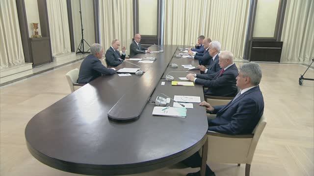 Встреча с руководителями парламентских фракций