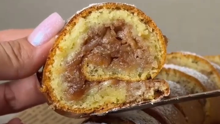 РУЛЕТ с яблочной начинкой за 15 минут...🍰🍏🍎☕😋    Рецепт в описании ✍️
