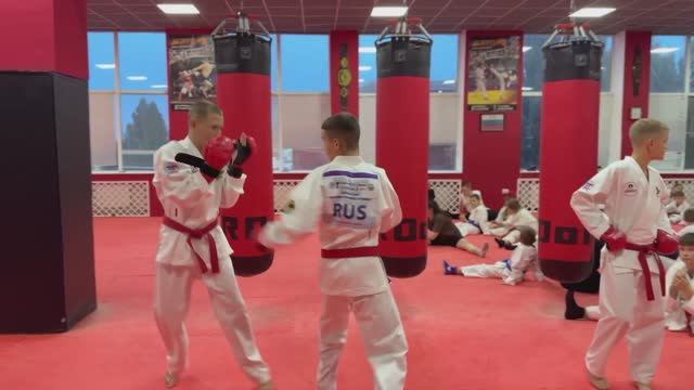 Триумф шахтинских спортсменов на Кубке мира по рукопашному бою
