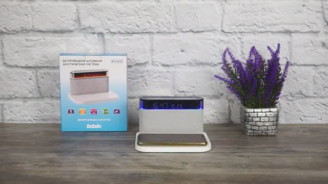 Обзор портативной Bluetooth колонки с платформой для беспроводной зарядкой гаджетов BBK BTA2020