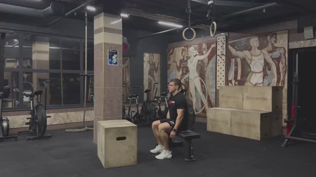 Прыжки с положения сидя лавке на короб| Seated Box Jump