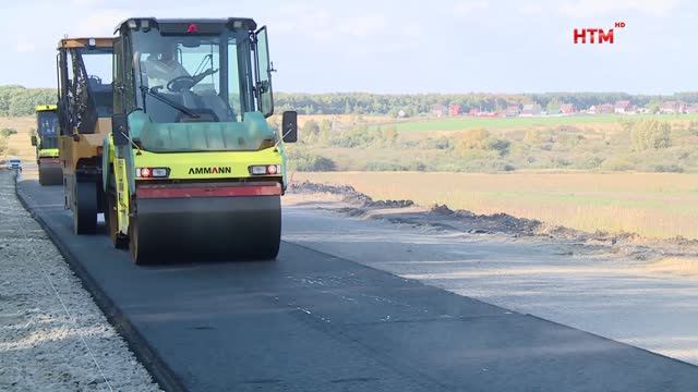 В селе Инят ремонтируют дорогу
