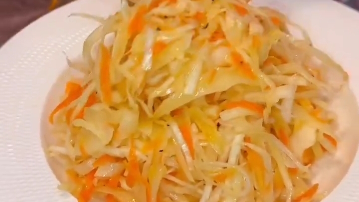 Хрустящая Мариованная КАПУСТА...🫙🥬😋    Рецепт в описании ✍️