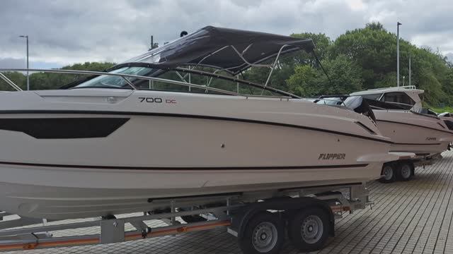 Flipper 700 DC — катер для идеального уикенда на воде | Yachts Expert