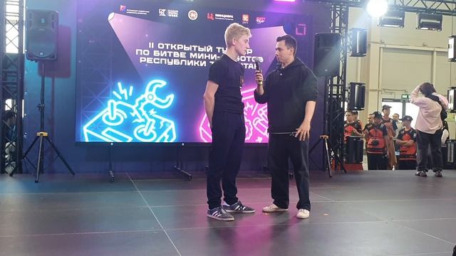 Международный форум Kazan Digital Week 2025. Маленькие роботы большие битвы Kazan Digital Week.