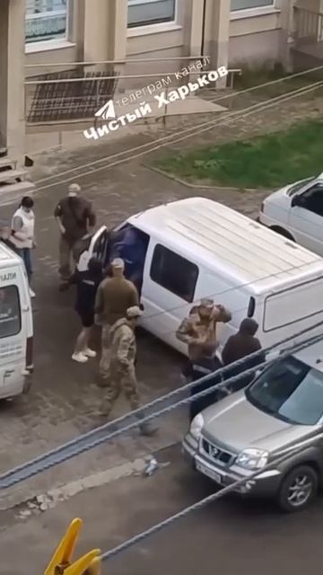 Украинский не доброволец. Жизнь полна приключений.