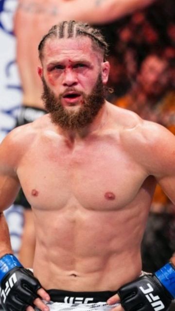 Рафаэль Физиев выбыл с боя против Чарльза Оливейры #shorts #ufc #рафаэльфизиев #чарльзоливейра #mma