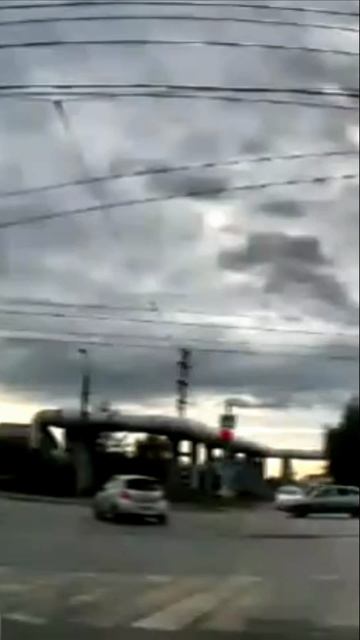Чуть не вьехал на перекрёстке в Омске