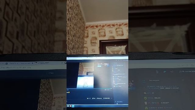 Общаюсь с чатиком 😌