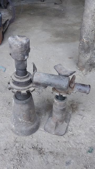 Домкрат папа и сынок :)