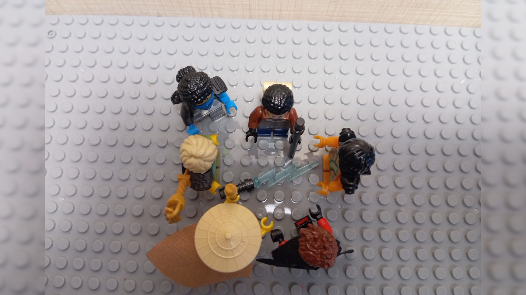 Ниндзяго 2 сезон 1 серия "Год спустя"