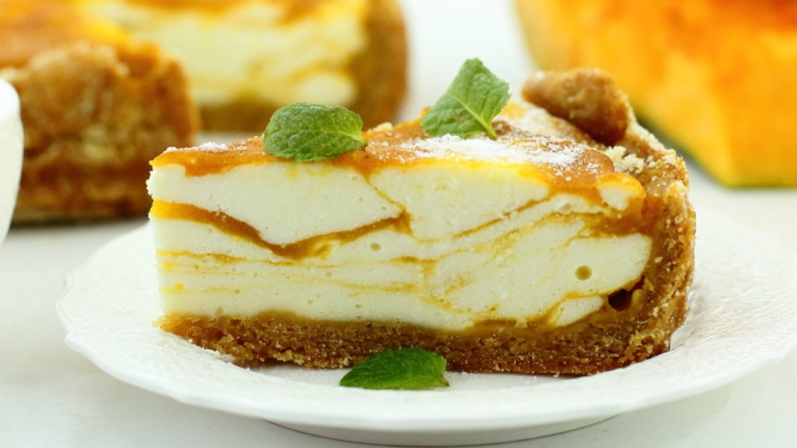 🍁 Этот пирог — вкус осени в каждом кусочке! Тыква, творог и немного арахисового масла
