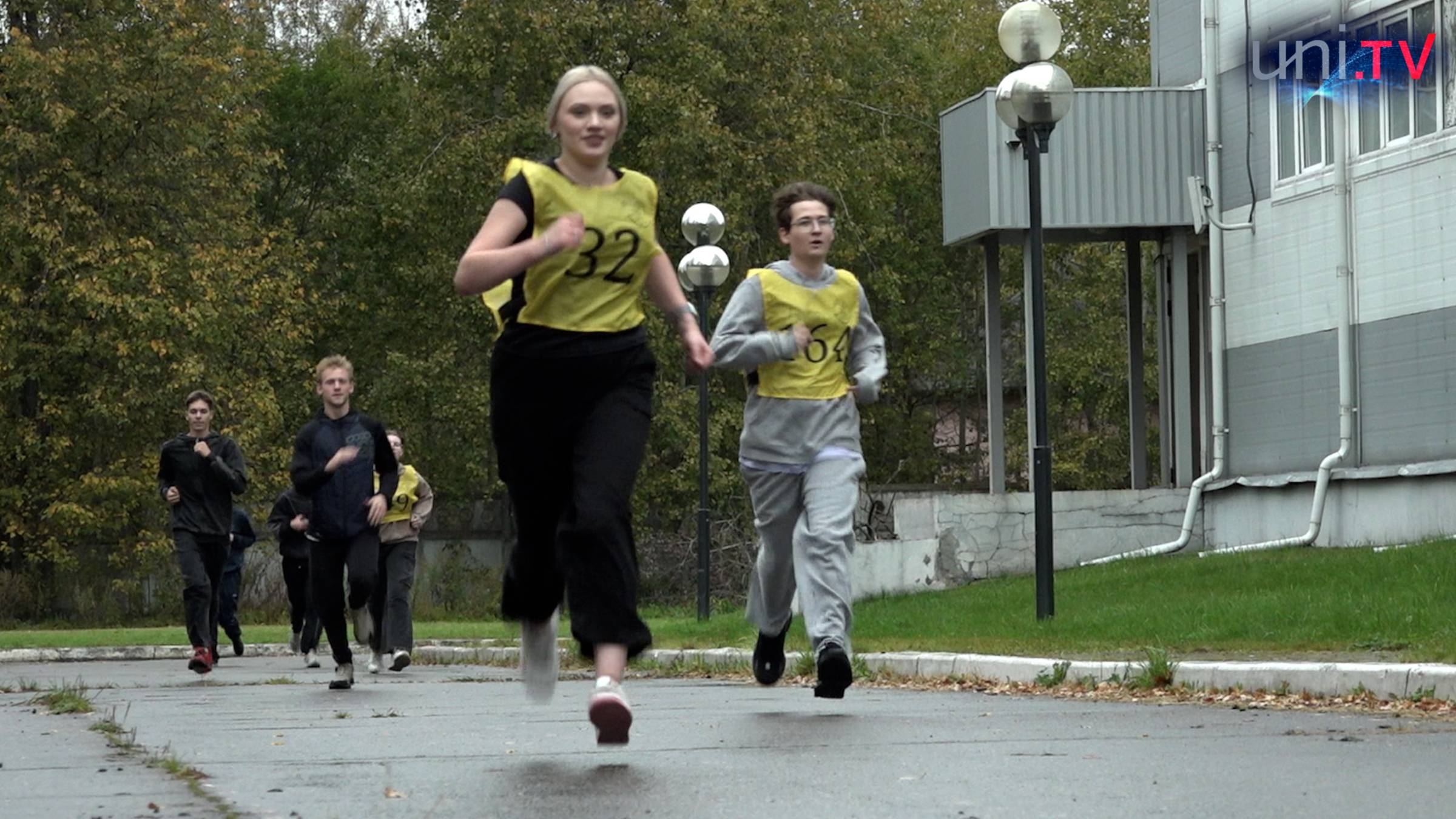 На стартах «университетской мили»