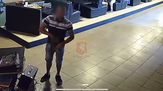 Севастопольские полицейские задержали подозреваемого в краже планшета из точки общепита