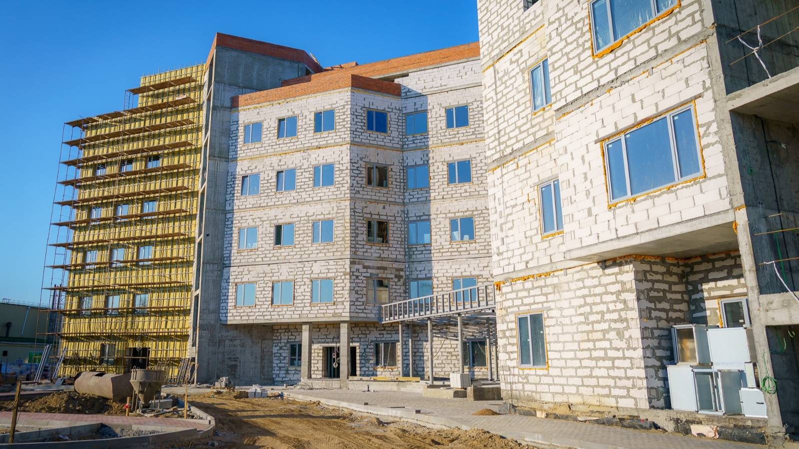 Новую поликлинику в Пойковском оснастят уникальным оборудованием