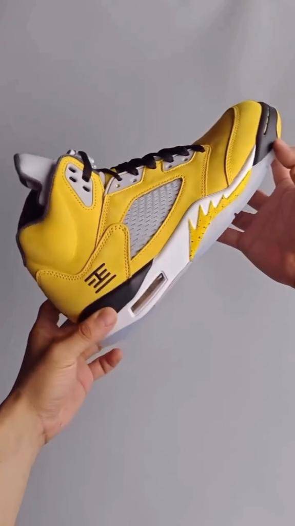 Air Jordan 5 Retro «Tokyo23 Varsity Maize»