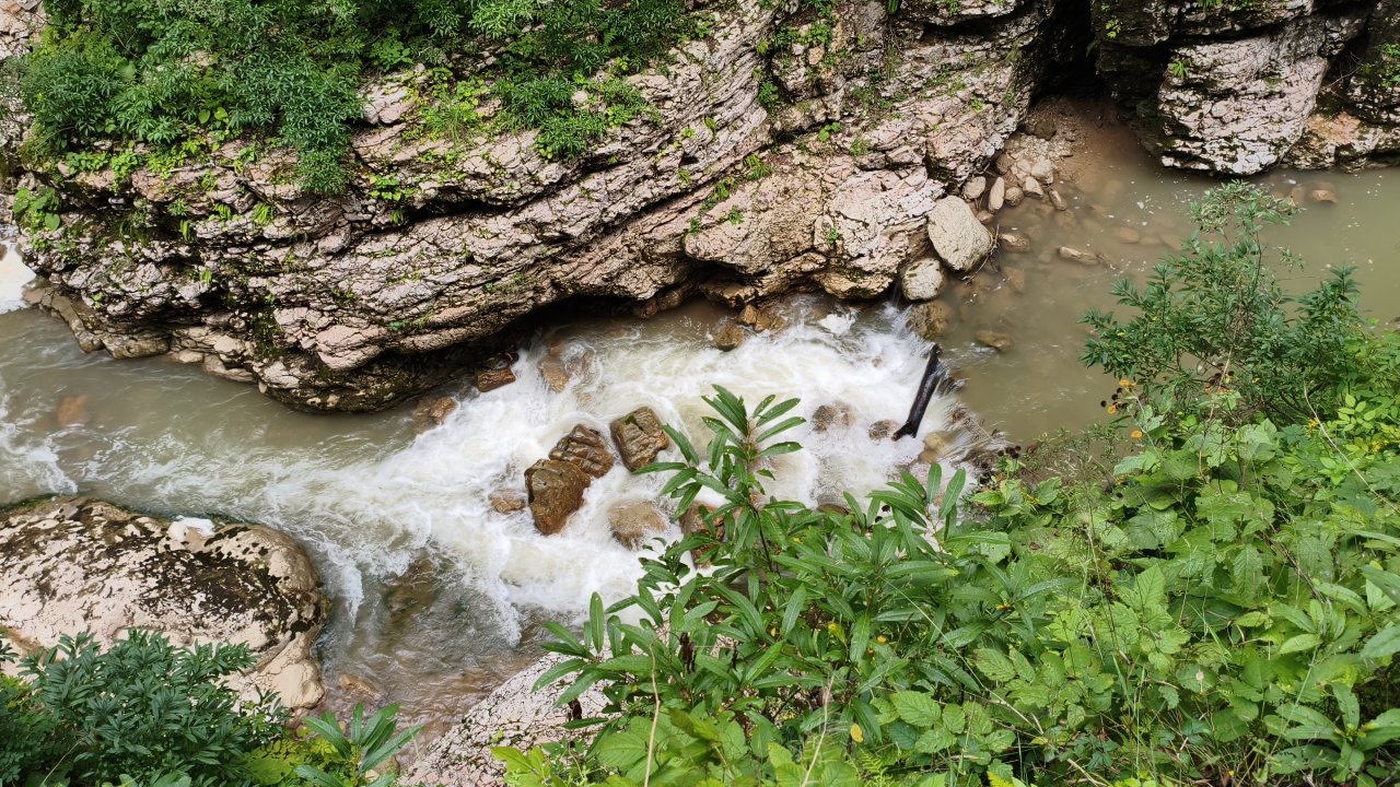 Прогулка в Гуамском ущелье Апшеронского района Краснодарского края