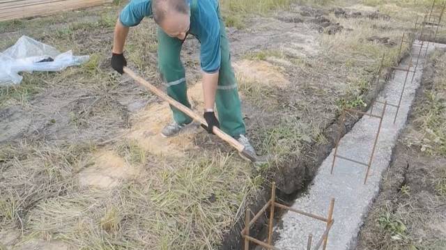 Мелкозаглубленный ленточный фундамент своими руками ч.6 (Подготовка к установке опалубки )