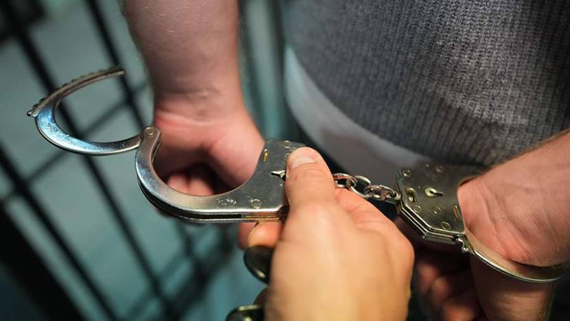 В Петербурге задержали разбивших лобовое стекло автобуса пассажиров