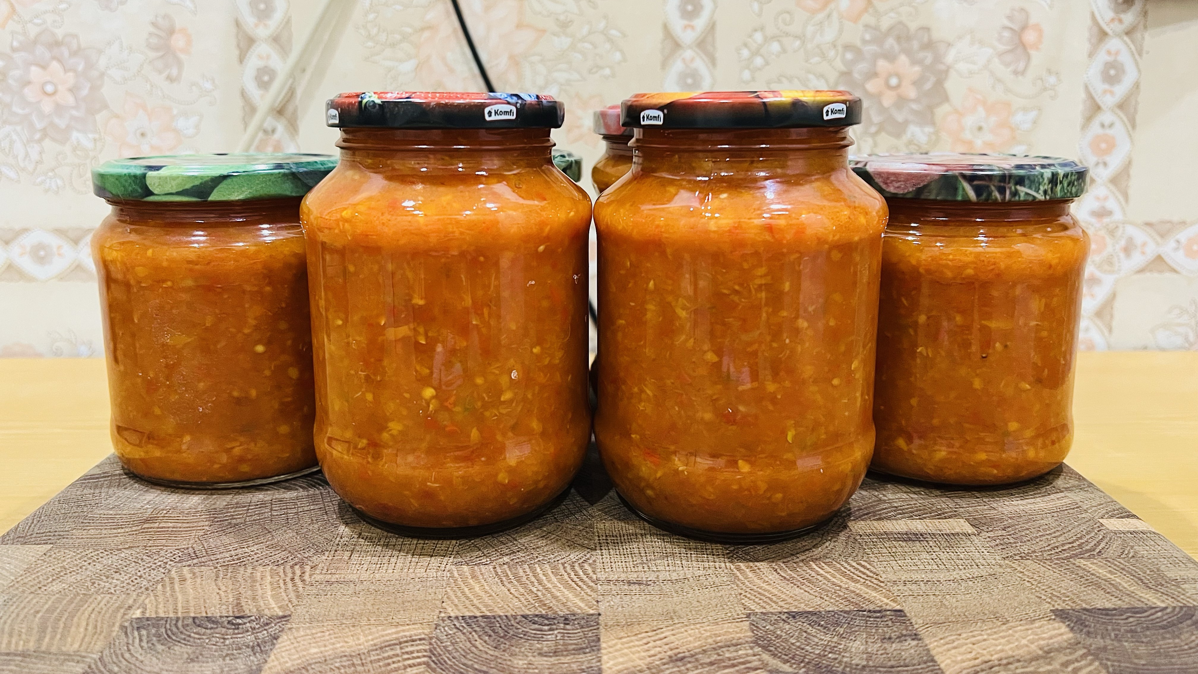 КОНСЕРВАЦИЯ. АДЖИКА ПО-КИЕВСКИ.