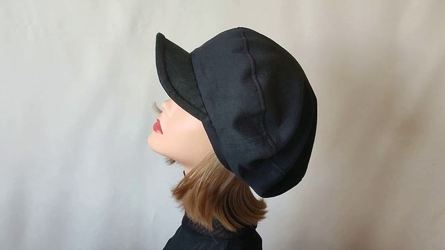 Демисезонная кепи с ТРЕССАМИ (волосами) из черного Джерси на хб трикотажном подкладе