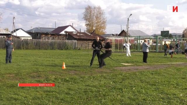 СОРЕВНОВАНИЕ ПО ПОЖАРНО-ПРИКЛАДНОМУ СПОРТУ ПРОШЛО В ЕНИСЕЙСКЕ