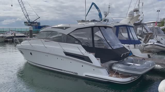 Grandezza 34 OC 2026 — катер с хардтопом| Yachts Expert