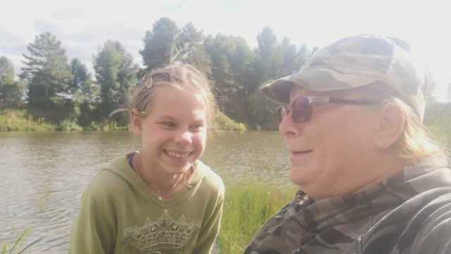 Рыбалка в  сентябре. Санёк искупалась!