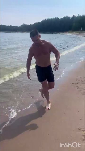 тренировка на пляже. 1000 отжиманий, 500 приседаний, 150 подтягивания, загар, купание