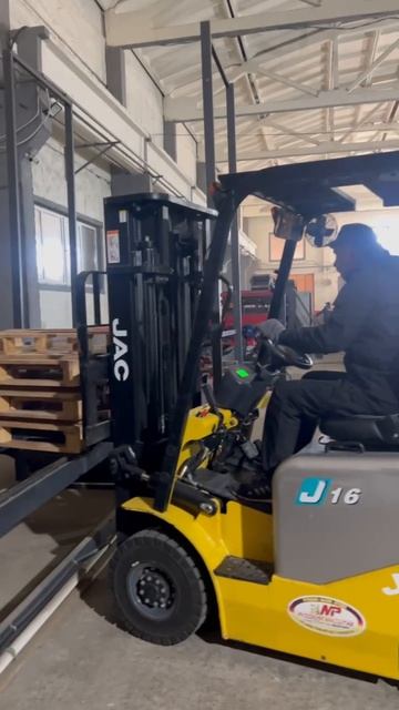 Отзыв от нашего клиента на электрический погрузчик JAC