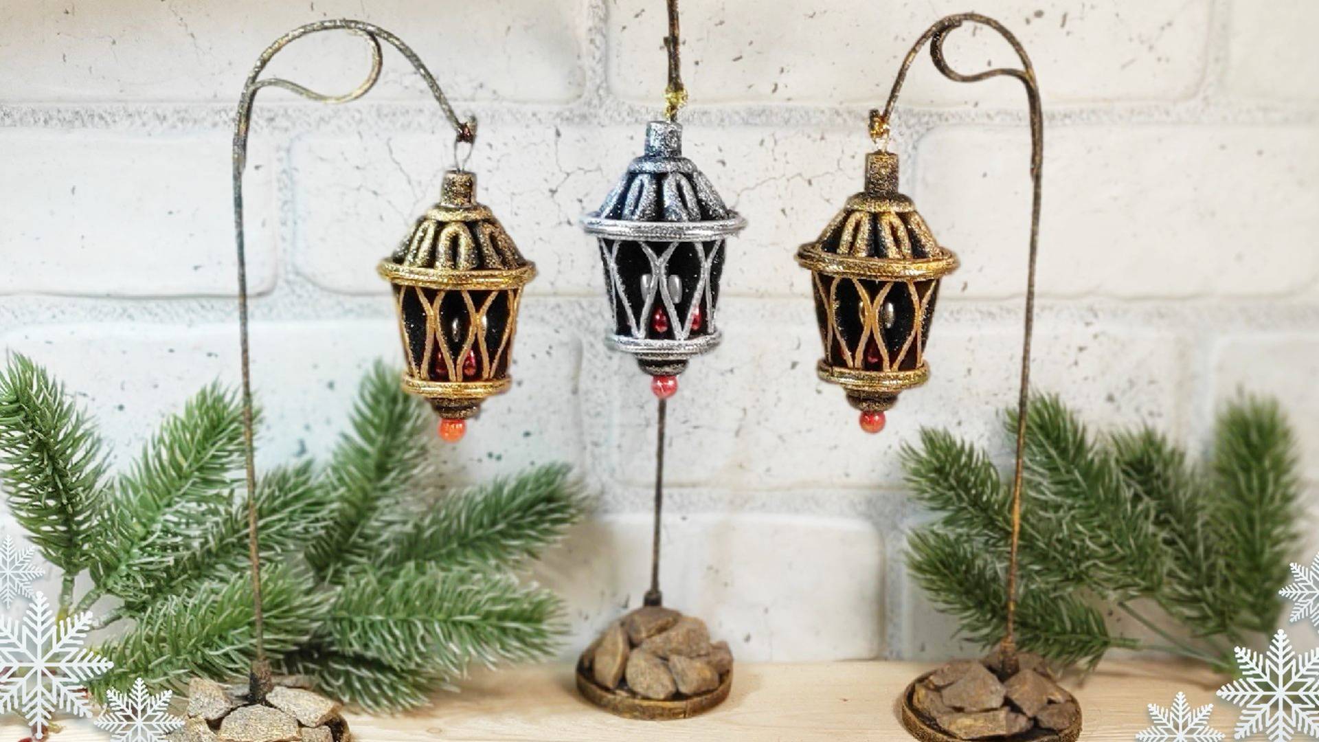 Ёлочные игрушки своими руками из фоамирана, новогодние фонарики или сувениры. Новогодние поделки.