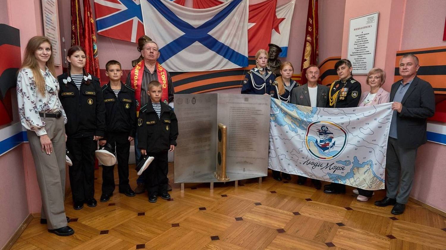 В военно-исторический музей Тихоокеанского флота передана антенна советской подлодки «М-49»