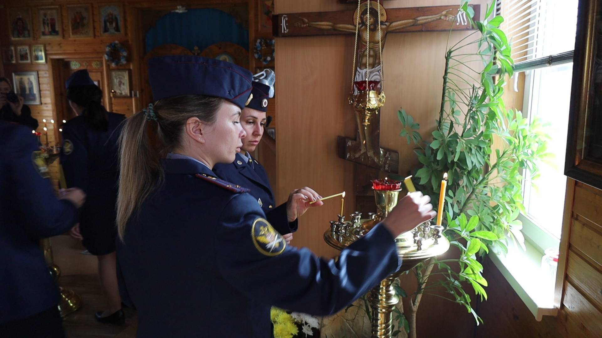 Сотрудники ГУФСИН посетили храм в Старокамышинске