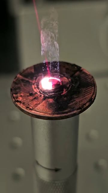 How to clean a coin with laser？  asmr  satisfying  laser  rustremoval  cleaning