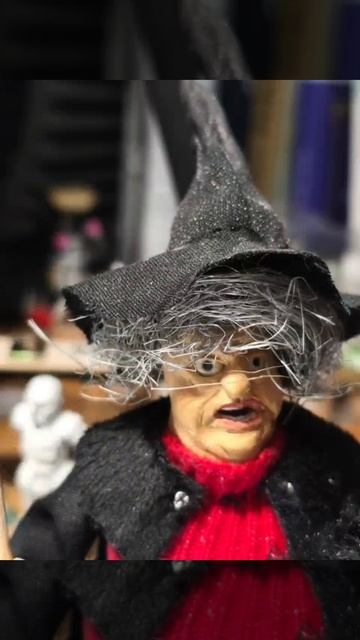 Кукла: Нянюшка Ягг