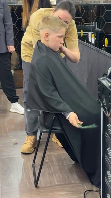 Серьезный мужчина