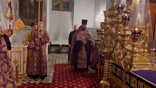 МИТРОПОЛИТ ИГНАТИЙ СОВЕРШИЛ ВСЕНОЩНОЕ БДЕНИЕ С ЧИНОМ ВОЗДВИЖЕНИЯ ЖИВОТВОРЯЩЕГО КРЕСТА ГОСПОДНЯ