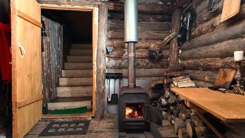 Путешествие в зимнюю страну чудес, 4 дня в подземном доме.