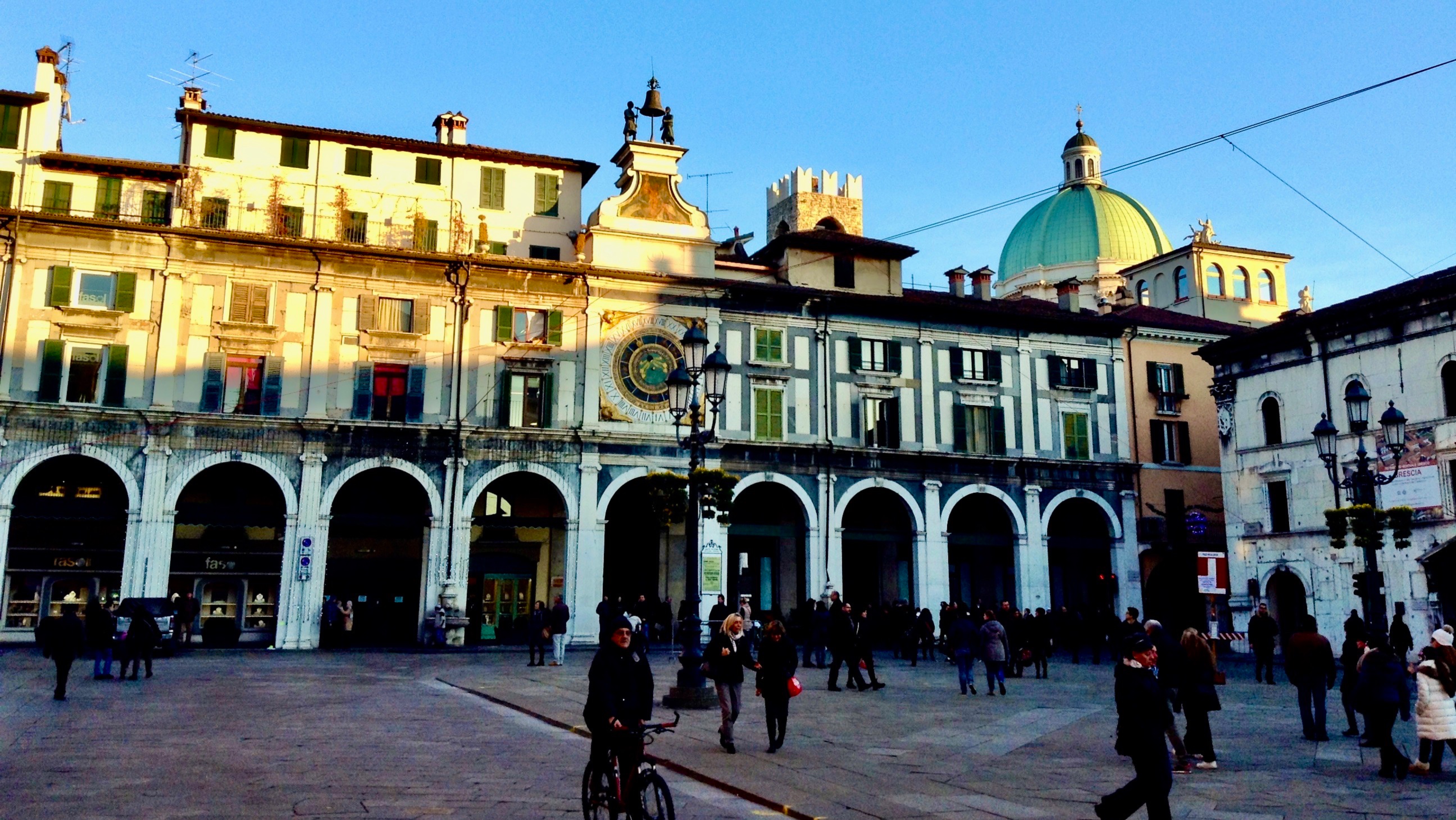 267. Брешия, Бергамо и Милан, Италия