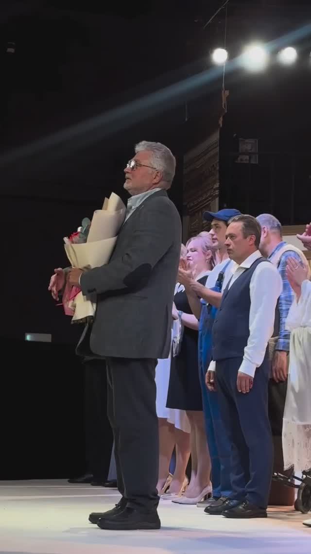 Спектакль «Особняк на Рублевке» посетил автор знаменитой пьесы «Золото партии» - Ю.М. Поляков.