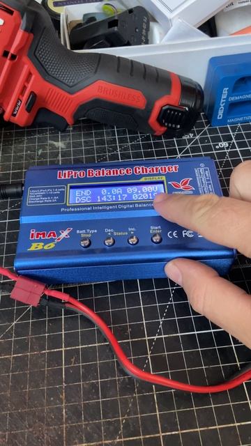 ЗАМЕР ЕМКОСТИ АККУМУЛЯТОРА DEVON 5208